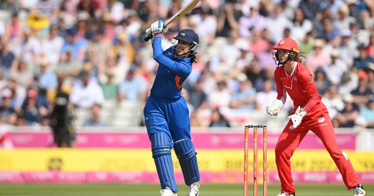 India beat England to reach T20 final